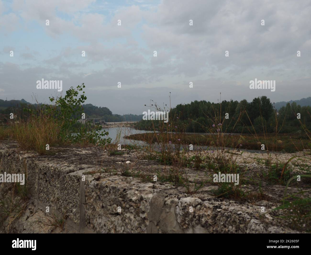 Nervesa della Battaglia, fiume Piave Stock Photo - Alamy