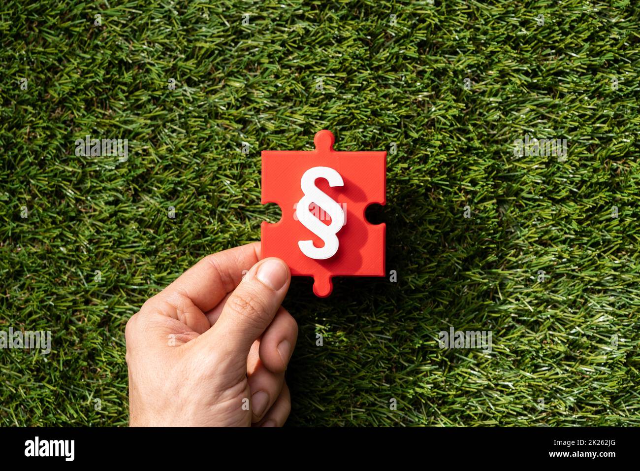 Hand Holding White Paragraph Symbol Stock Photo - Alamy