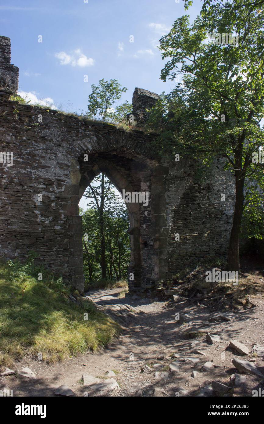 Entrance gate to the Bezdez castle Stock Photo - Alamy