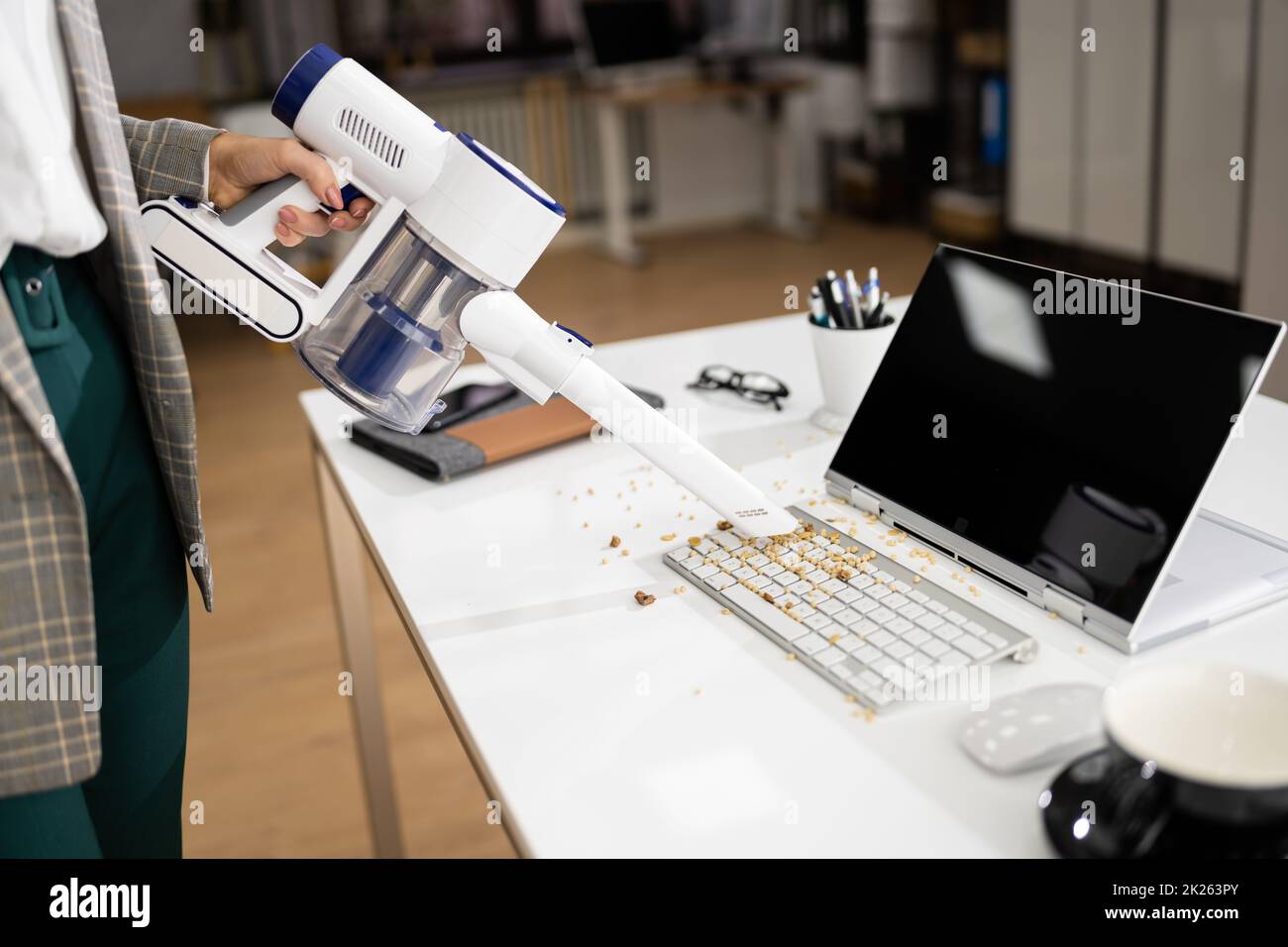 Cleaning Office Desk Stock Photo - Alamy