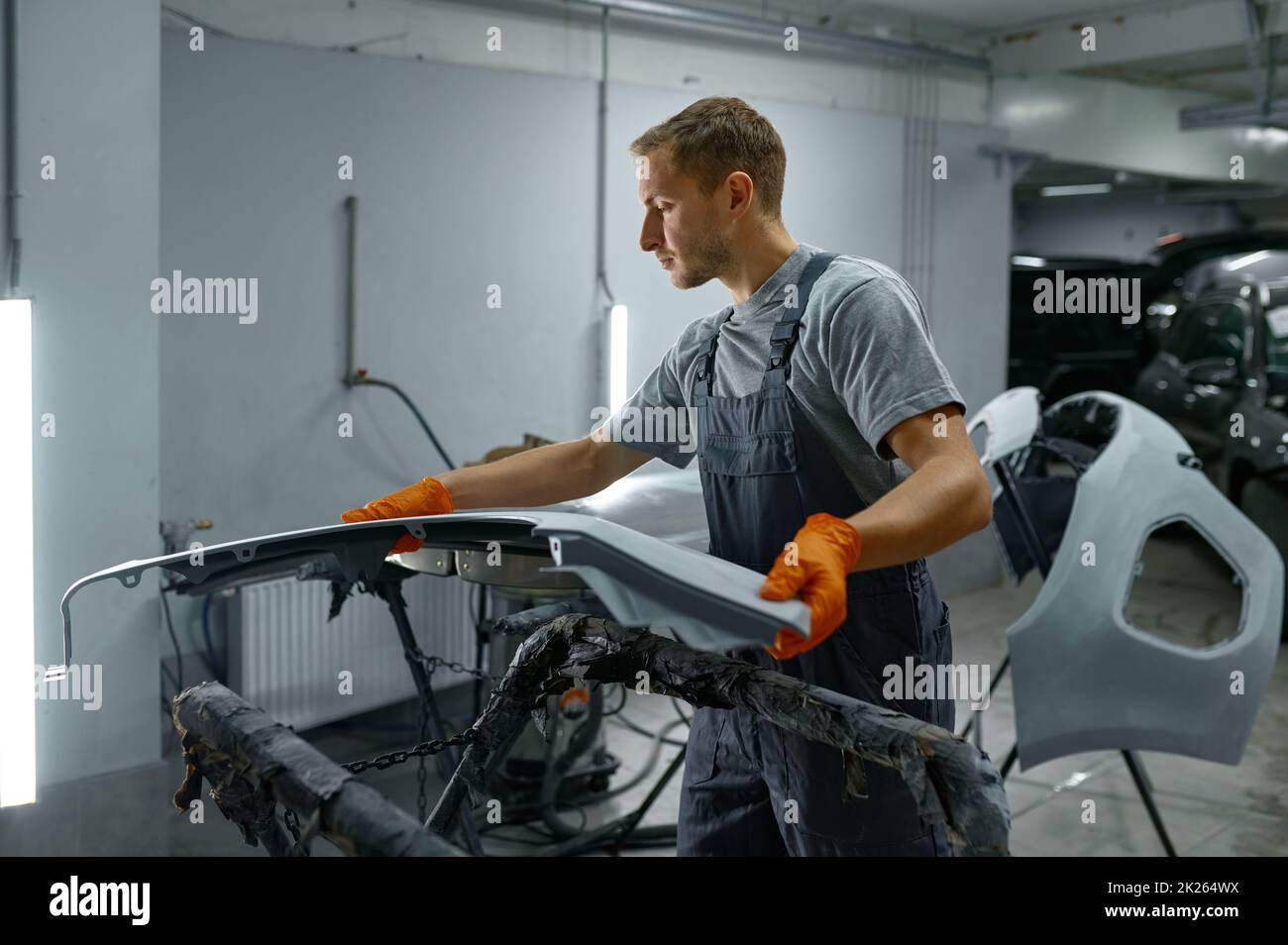 Car painter hi-res stock photography and images - Alamy