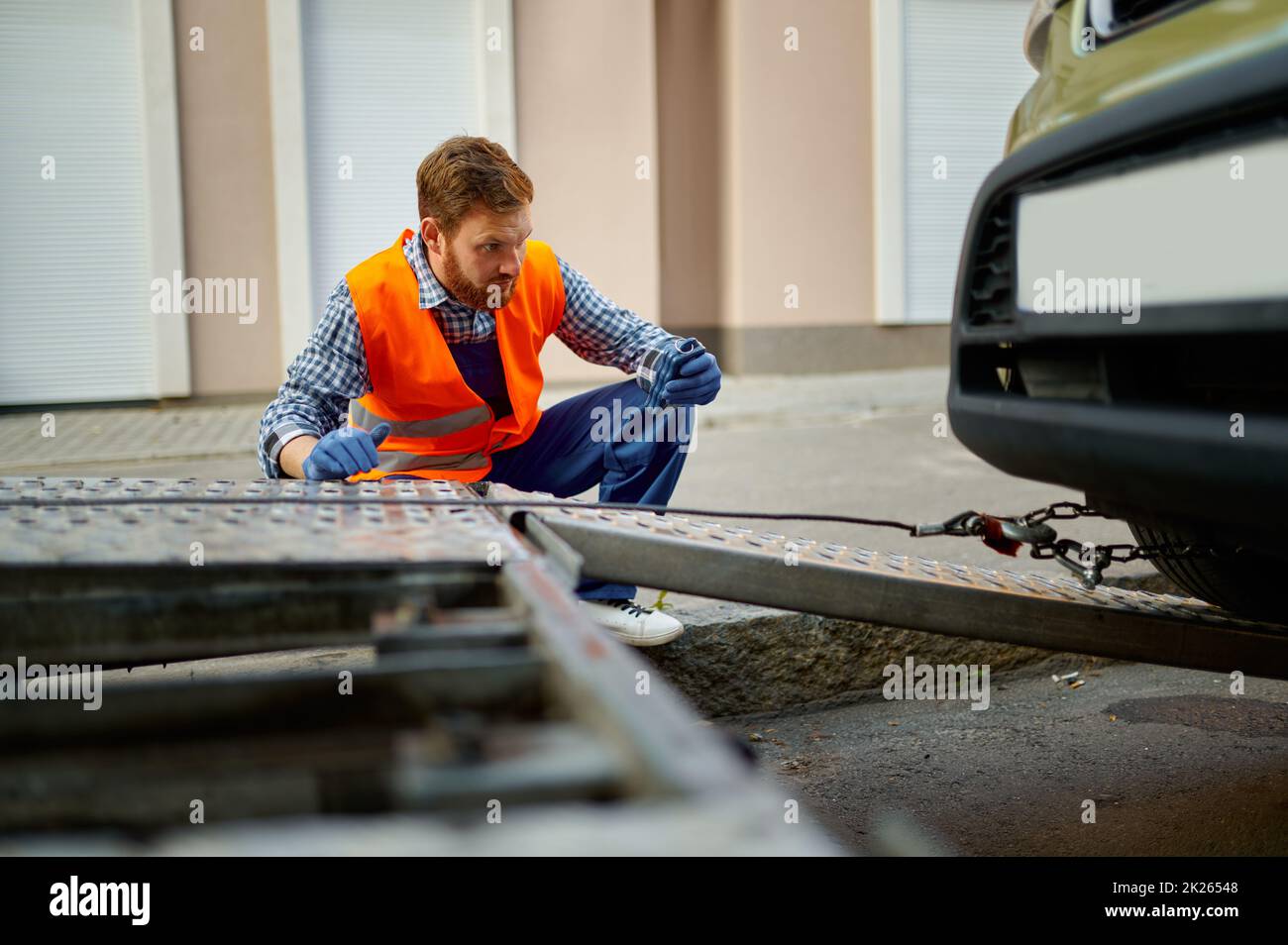 Car evacuation and technical assistant at work Stock Photo - Alamy