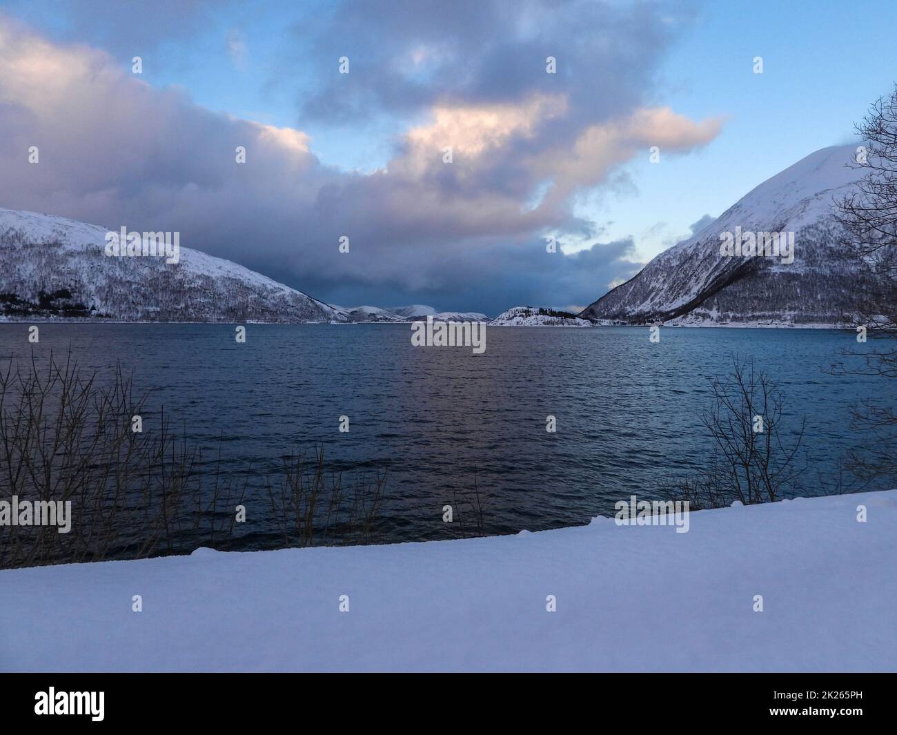 Kvaloya mountain troms hi-res stock photography and images - Alamy