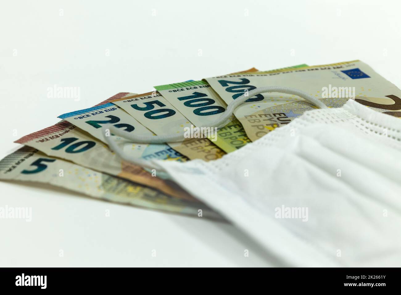 Face and money hi-res stock photography and images - Alamy