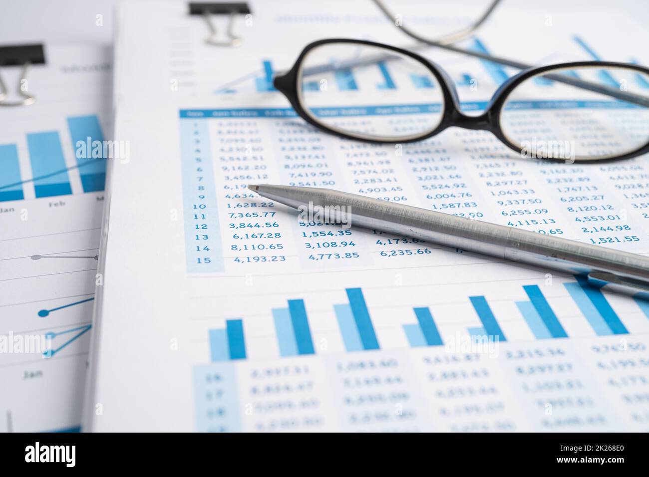 Preadsheet hi-res stock photography and images - Alamy