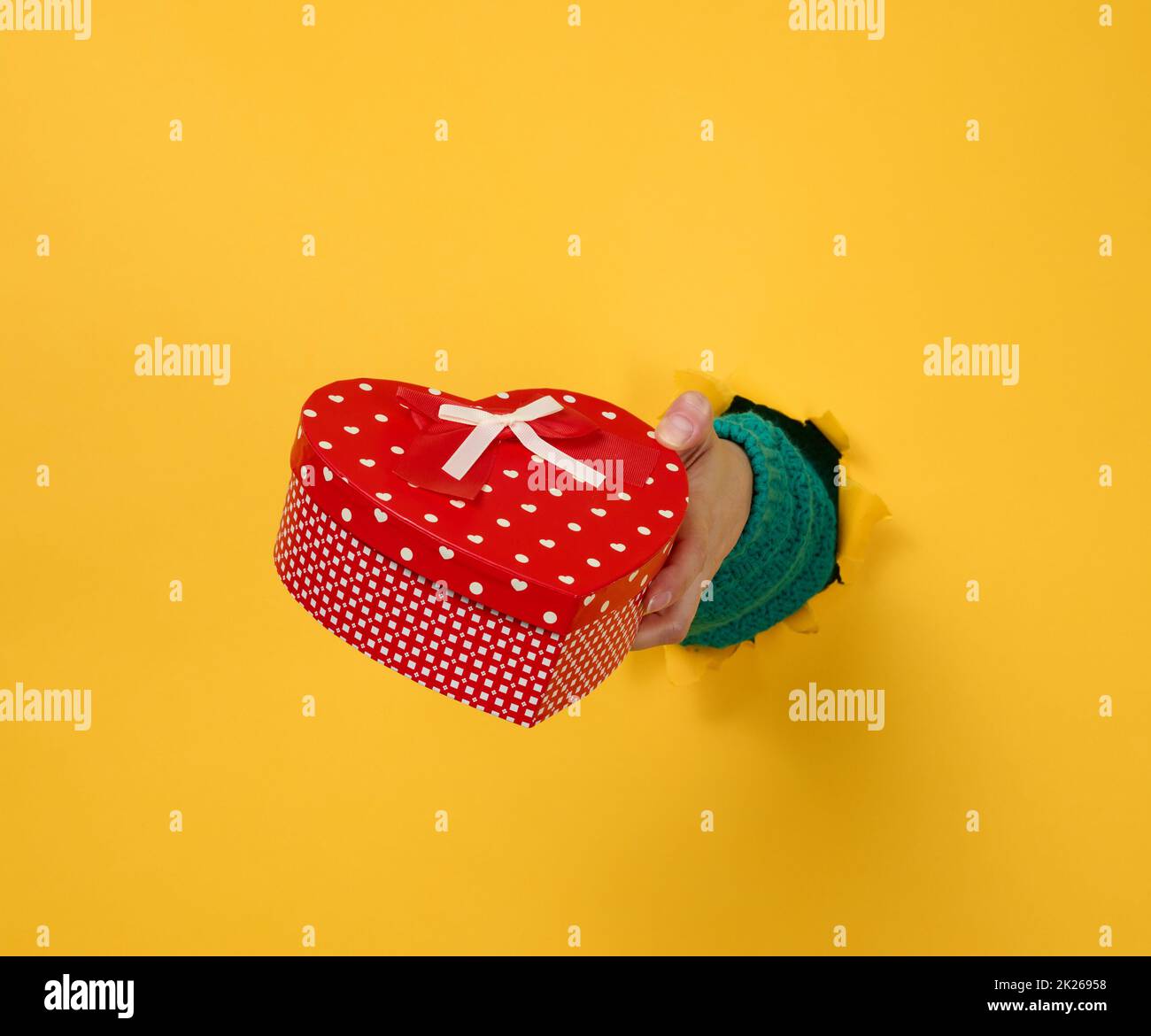 Human heart ripped out hi-res stock photography and images - Alamy