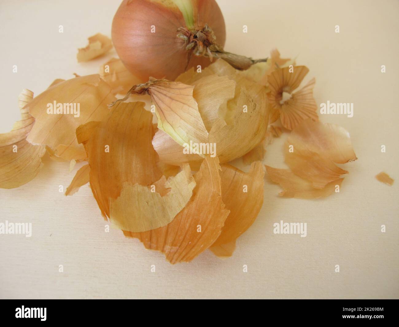 Onion waste hi-res stock photography and images - Alamy