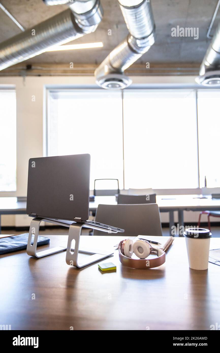 Work station hi-res stock photography and images - Alamy