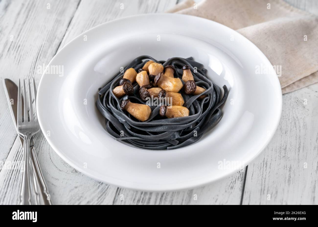 Linguine mushrooms hi-res stock photography and images - Alamy