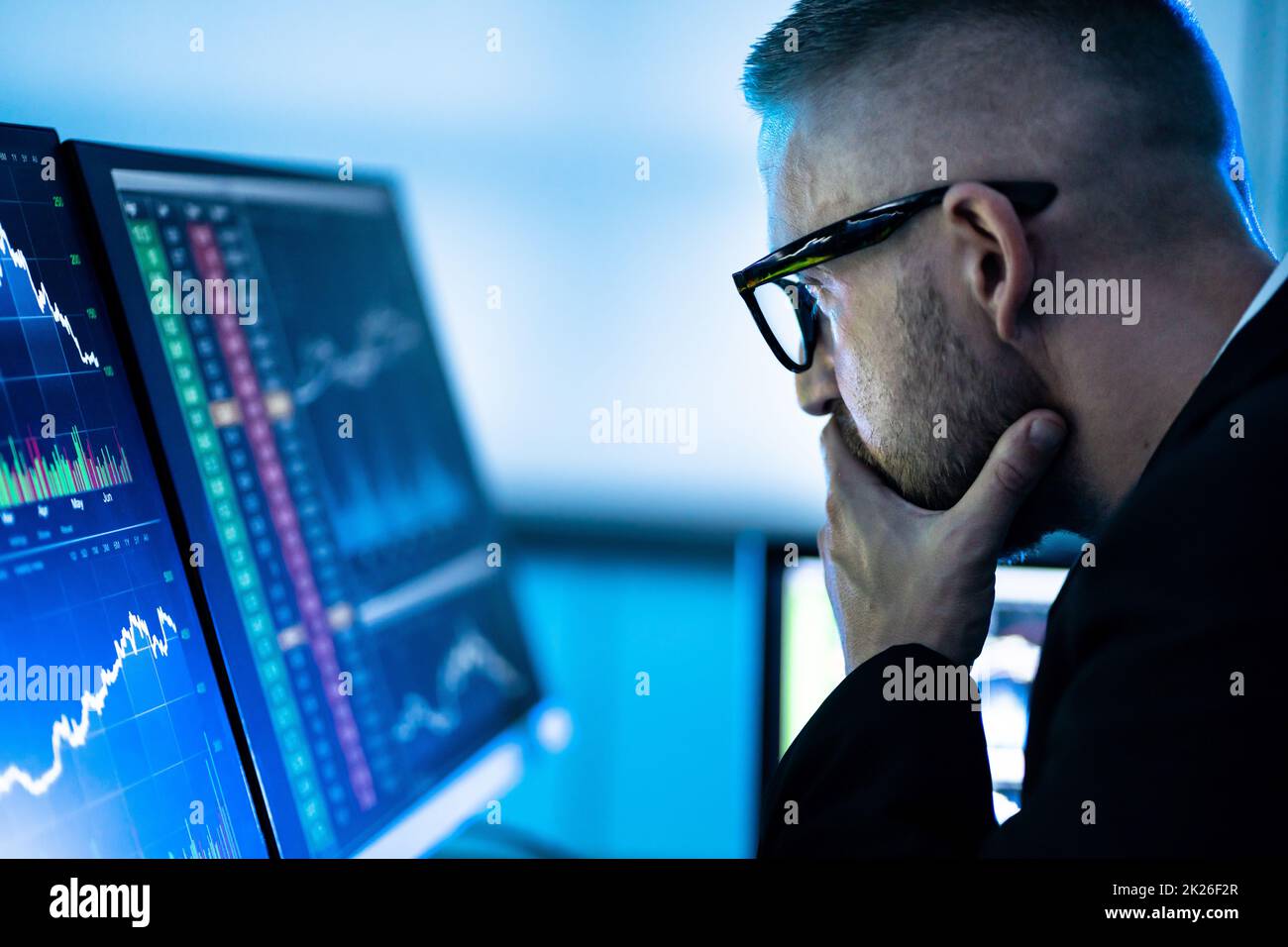 Stock market trader drop hi-res stock photography and images - Alamy