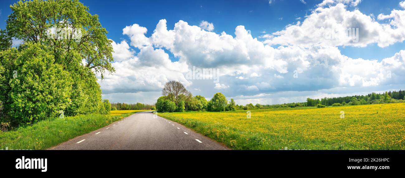 Beautiful field view hi-res stock photography and images - Alamy