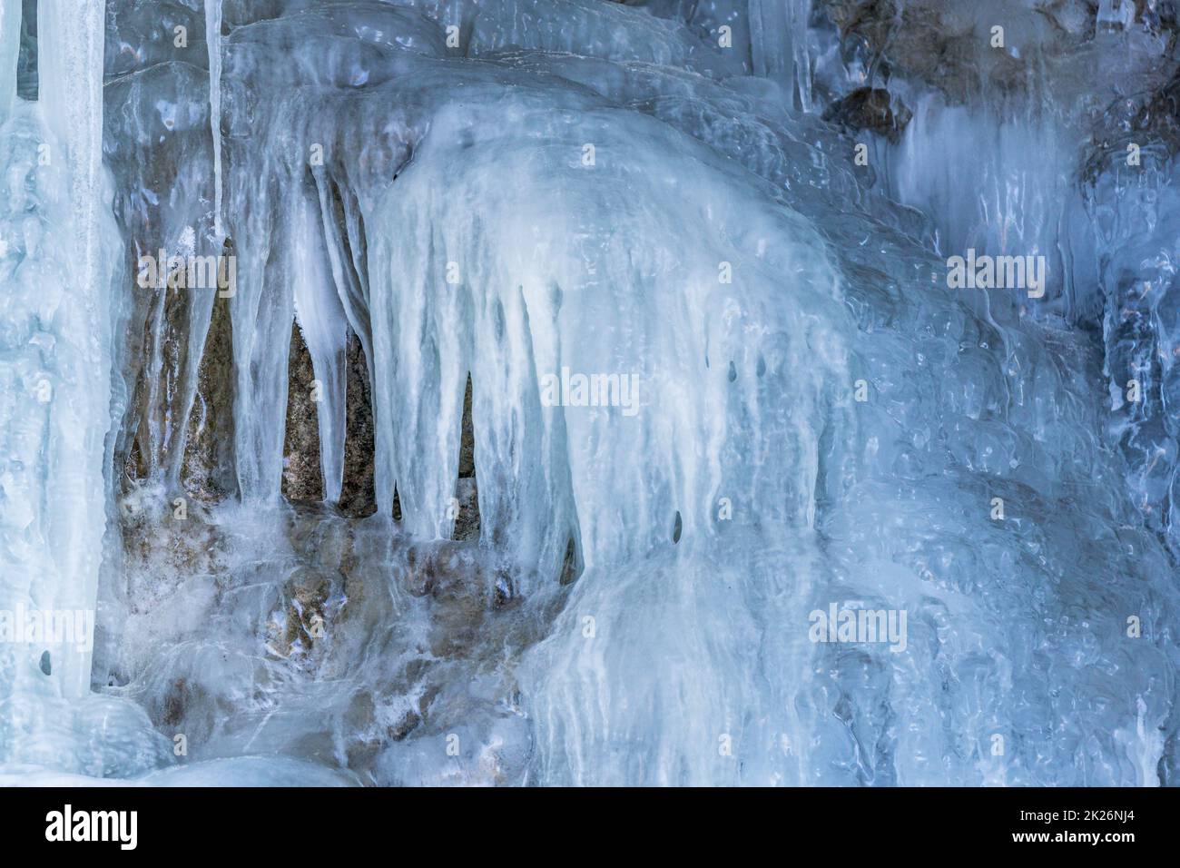 Icicles and snow, nature hi-res stock photography and images - Alamy