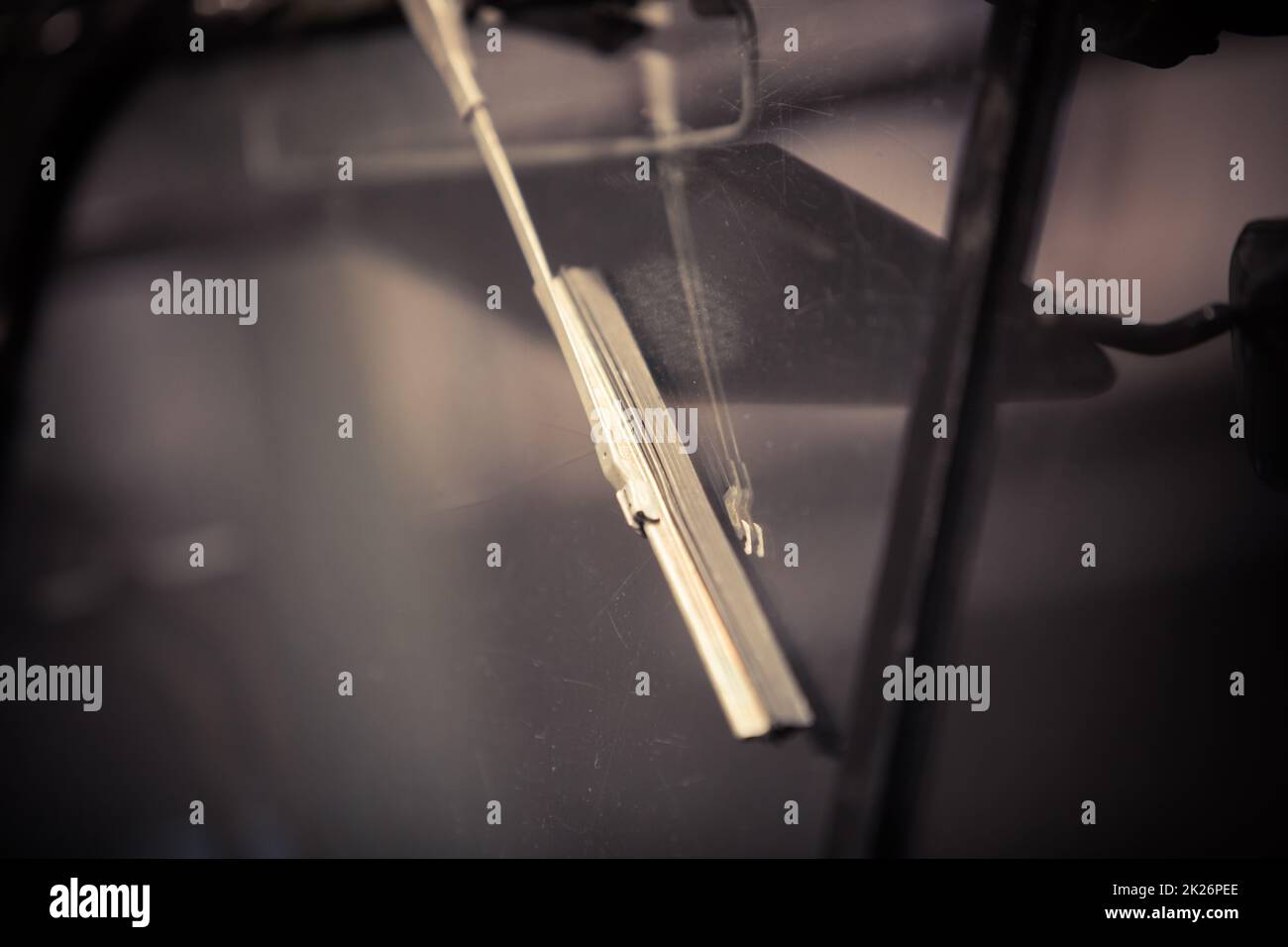 Vintage cars driving rain hi-res stock photography and images - Alamy