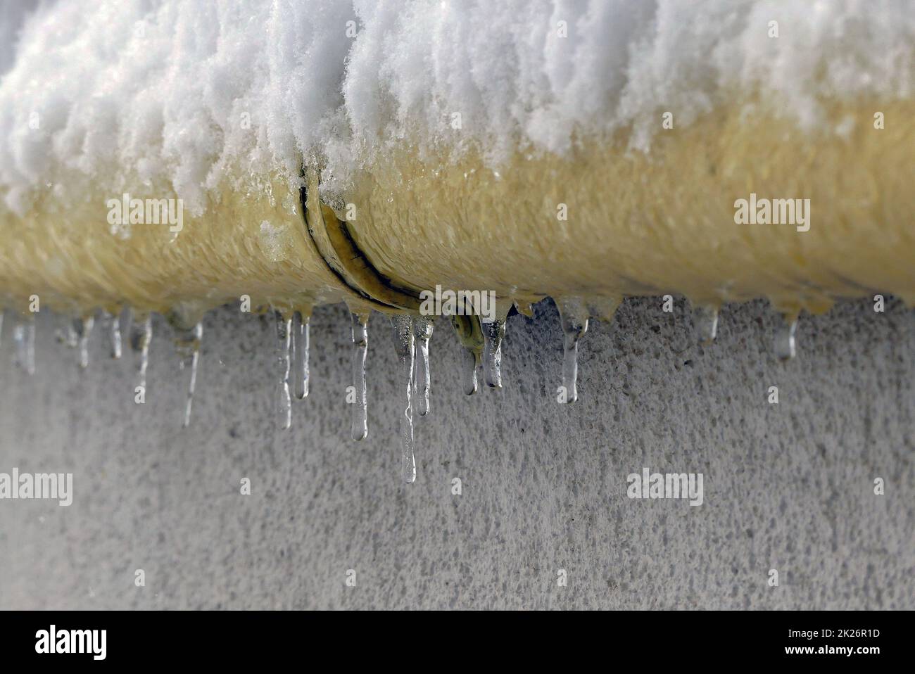 Icing pipes hi-res stock photography and images - Alamy