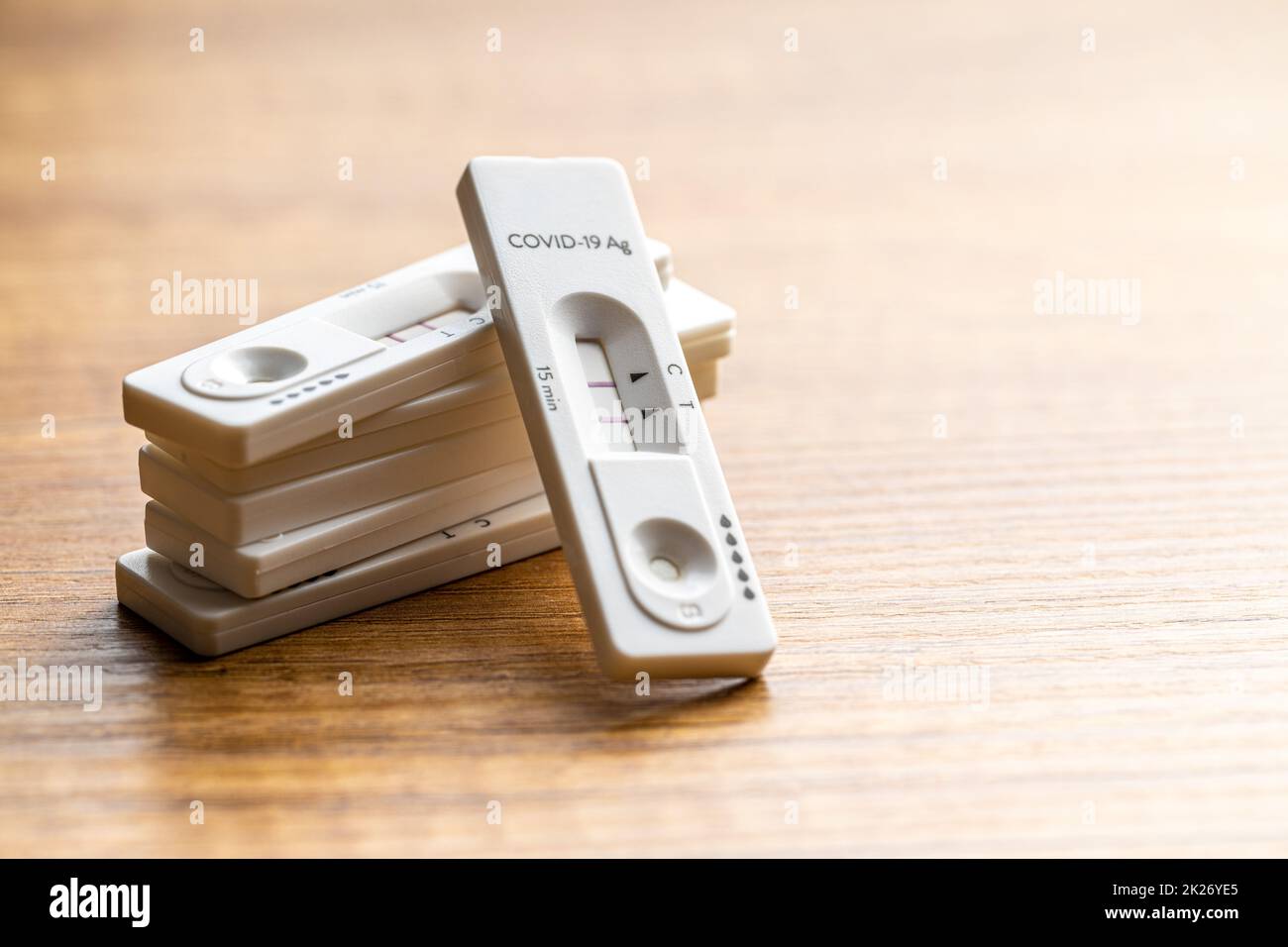 Positive covid 19 test laboratory hi-res stock photography and images ...