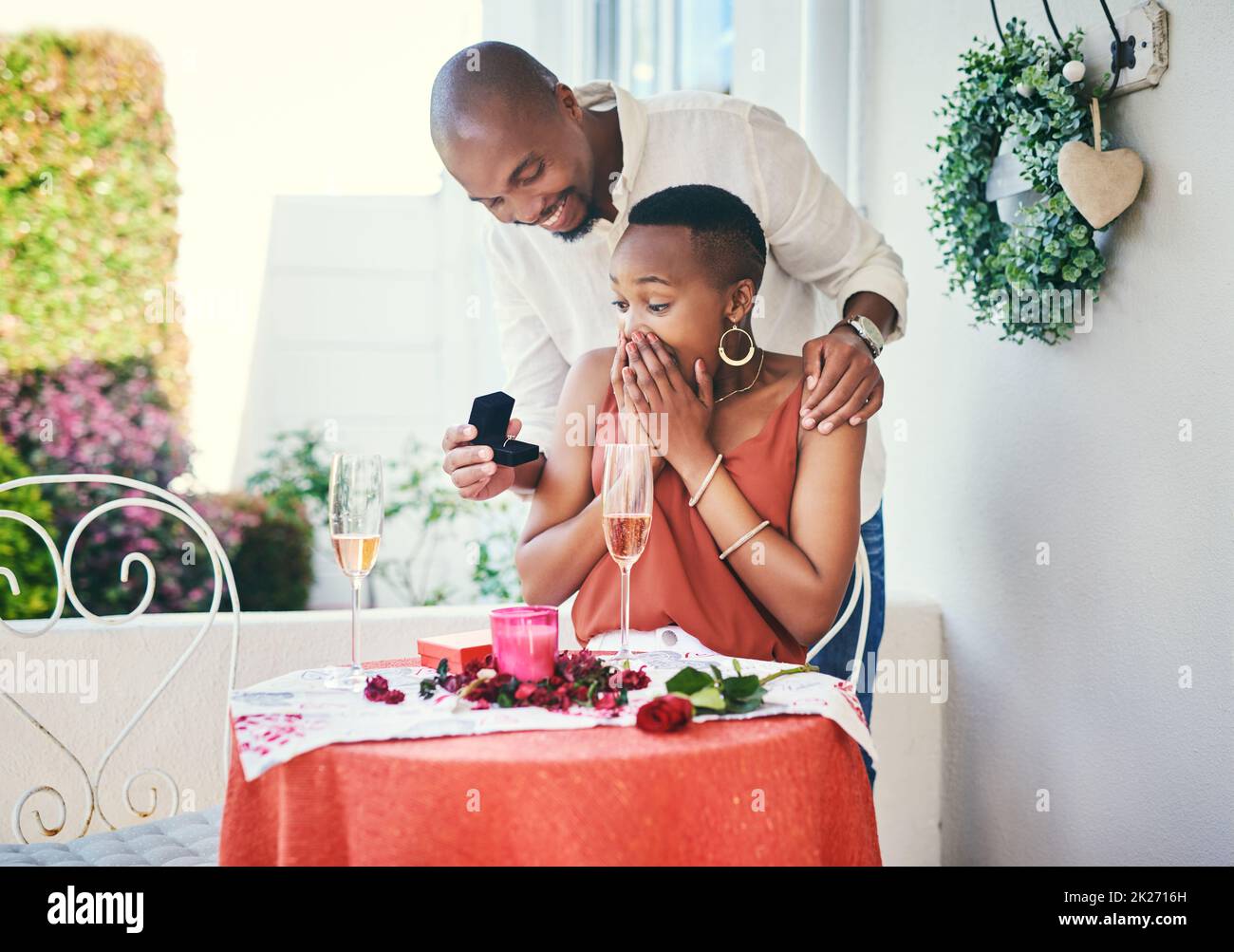 Date with girlfriend hi-res stock photography and images - Alamy