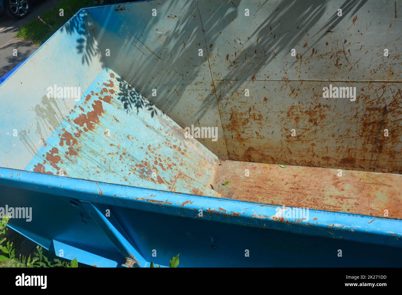 Container bulky waste hi-res stock photography and images - Alamy