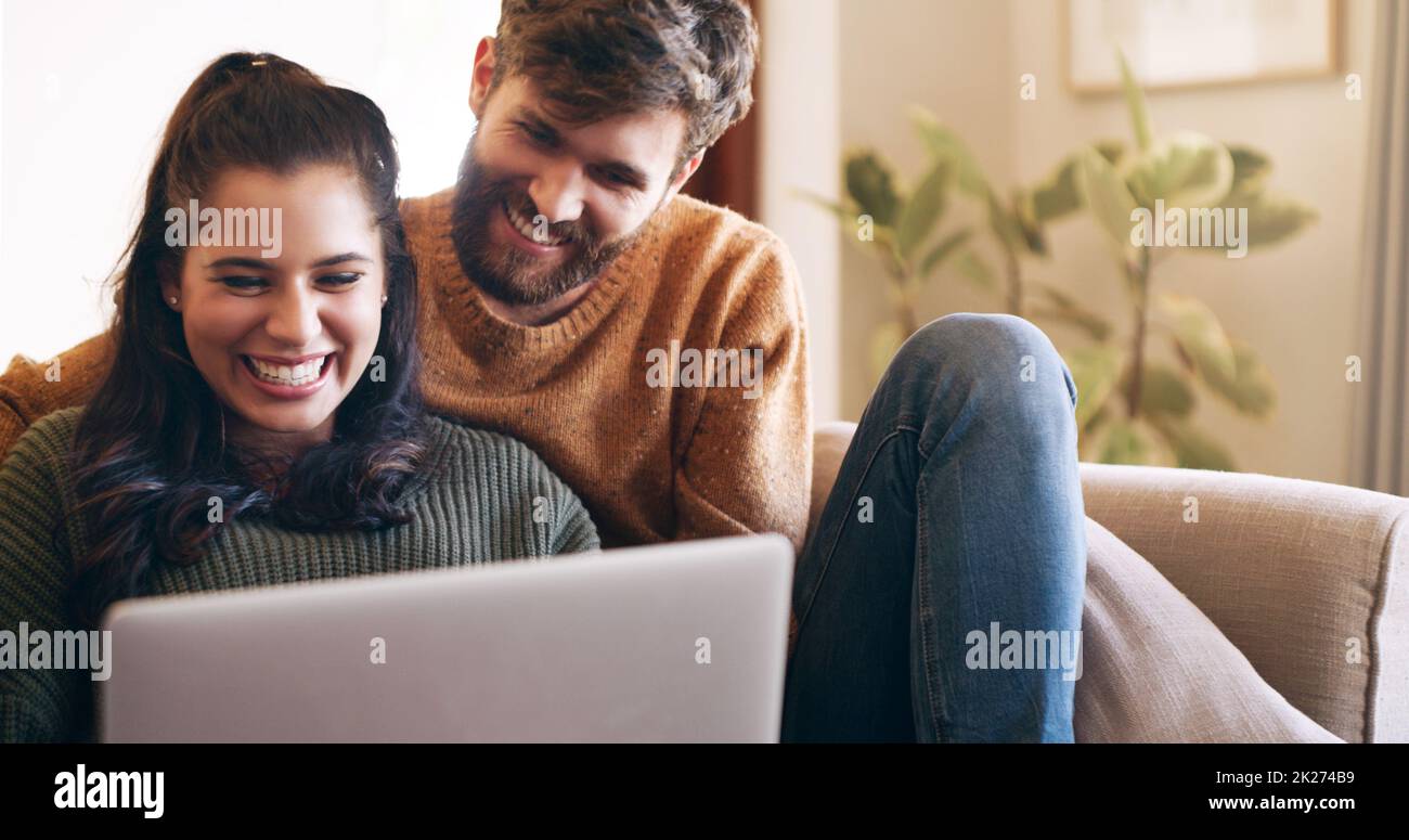 Tech couple hi-res stock photography and images - Alamy