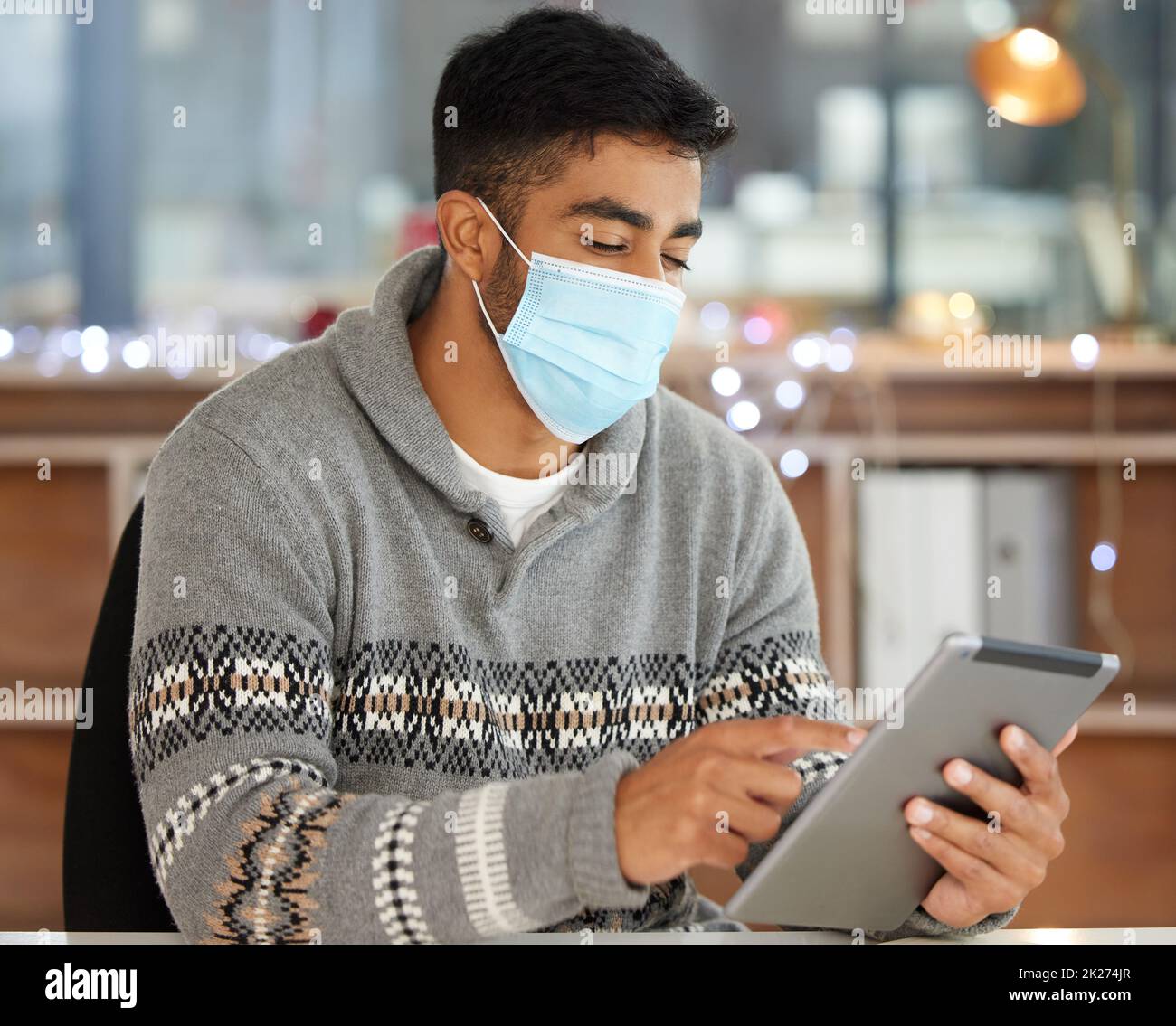 You'll learn everything you need to know about covid online Stock Photo ...