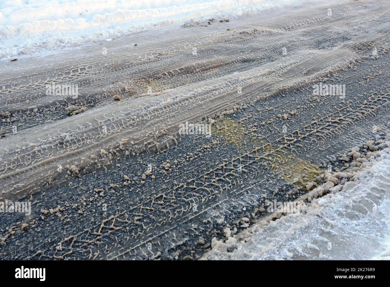 Snowing Road Ice Holded and Via Vehicles Come, Traffic Questions ...