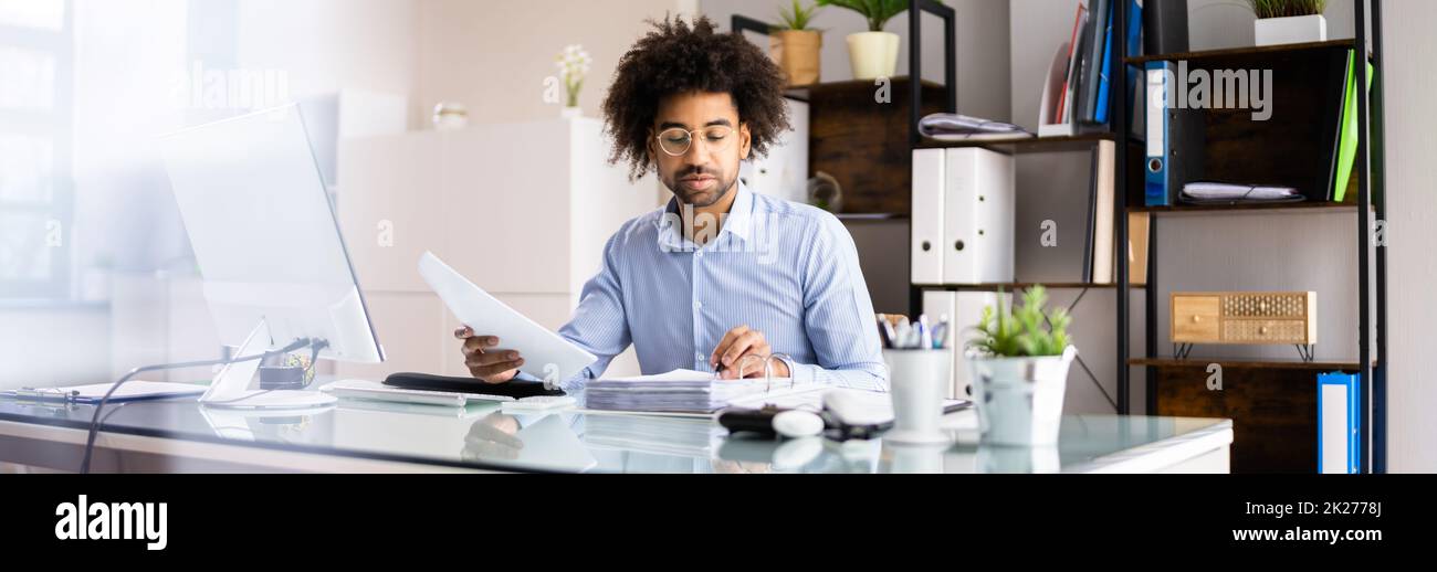 Accounting clerk hi-res stock photography and images - Alamy