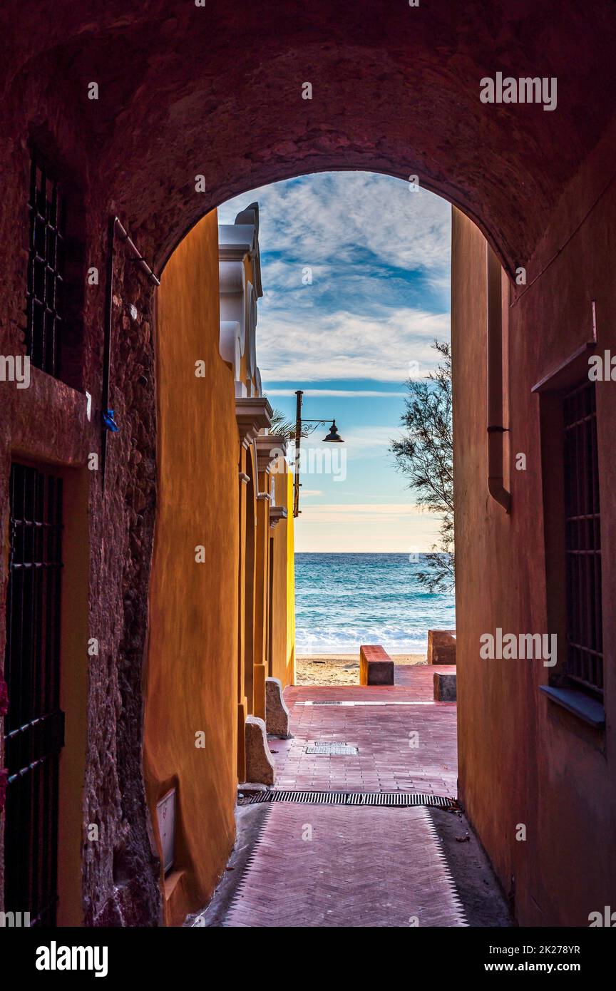 Italian seaside alley scene hi-res stock photography and images - Alamy
