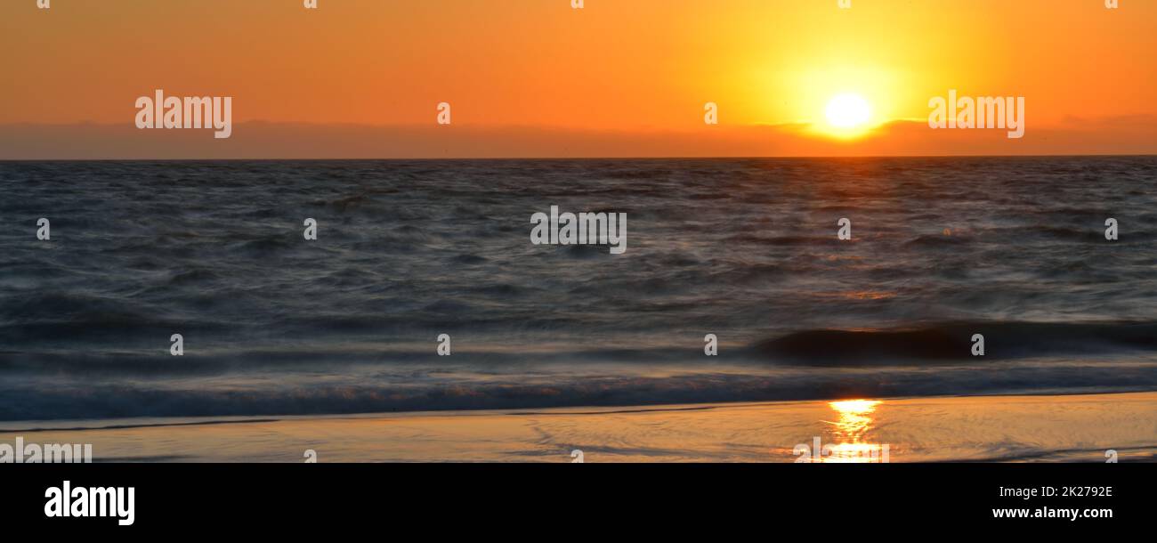 Beautiful shot beach waves hi-res stock photography and images - Alamy
