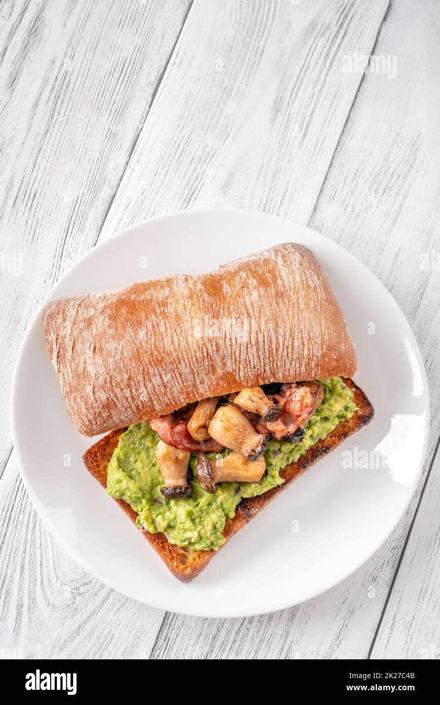 Guacamole dip bacon hi-res stock photography and images - Alamy