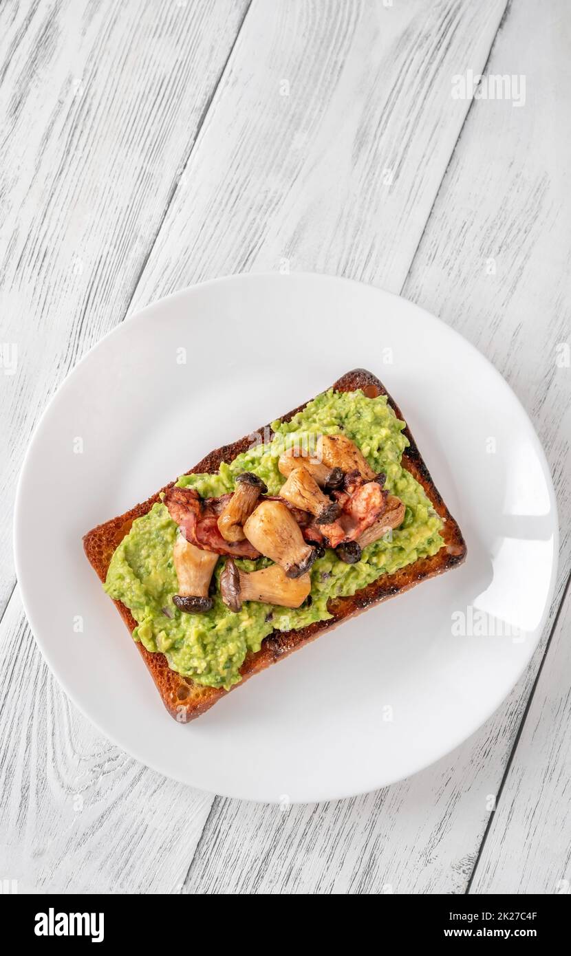 Guacamole dip bacon hi-res stock photography and images - Alamy