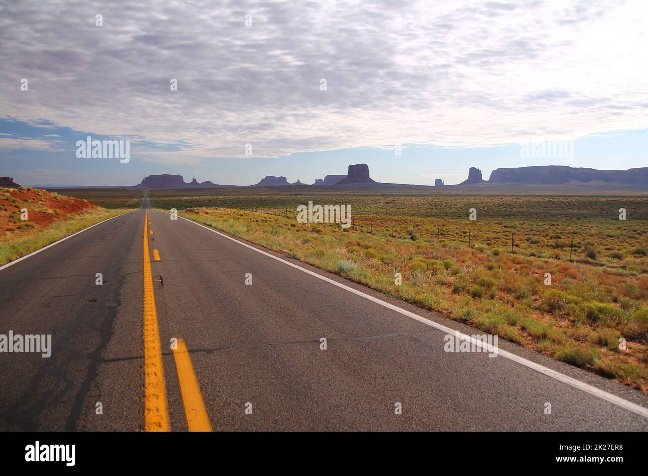 Infinite view long path hi-res stock photography and images - Alamy