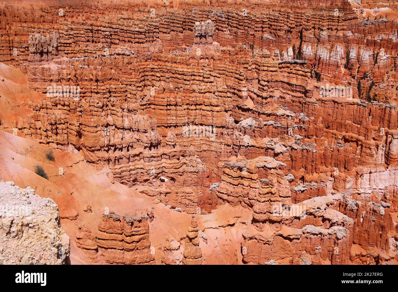 The infinite field of red hoodoos from Inspiration point inside the ...
