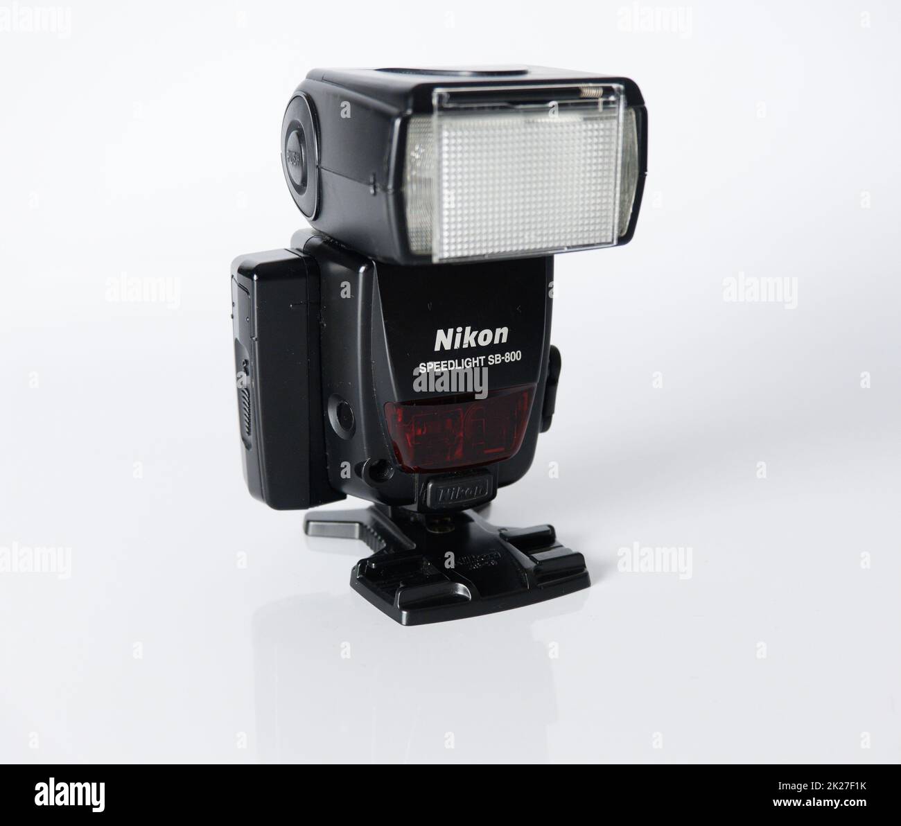 Nikon speedlight SB 800 on a stand Stock Photo - Alamy
