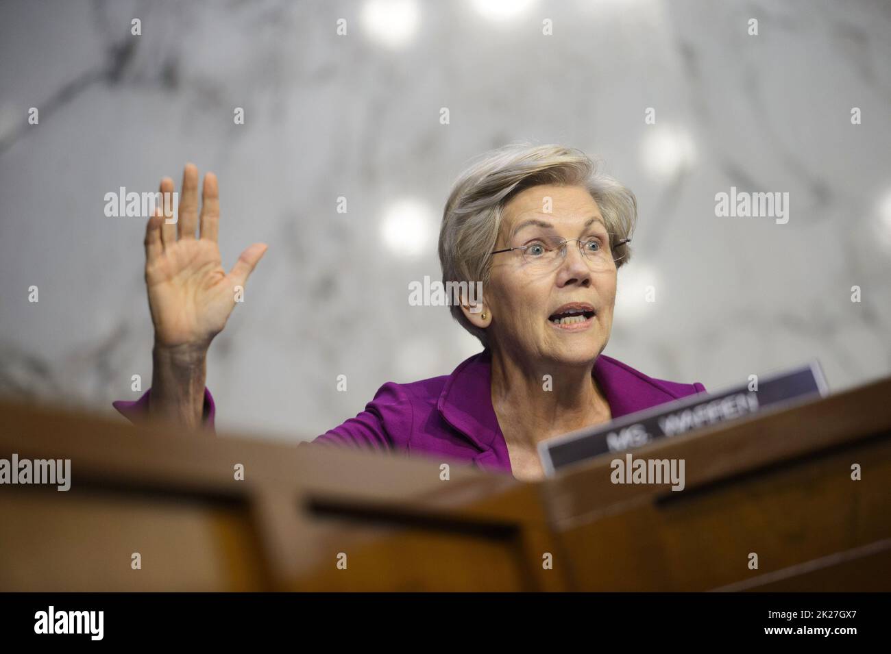 Elizabeth banks 2022 hi-res stock photography and images - Alamy