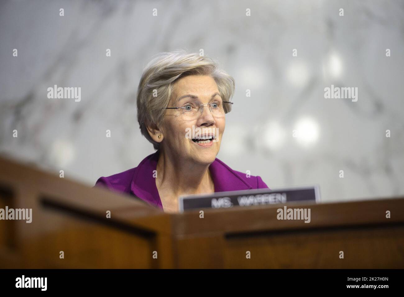 Elizabeth banks 2022 hi-res stock photography and images - Alamy