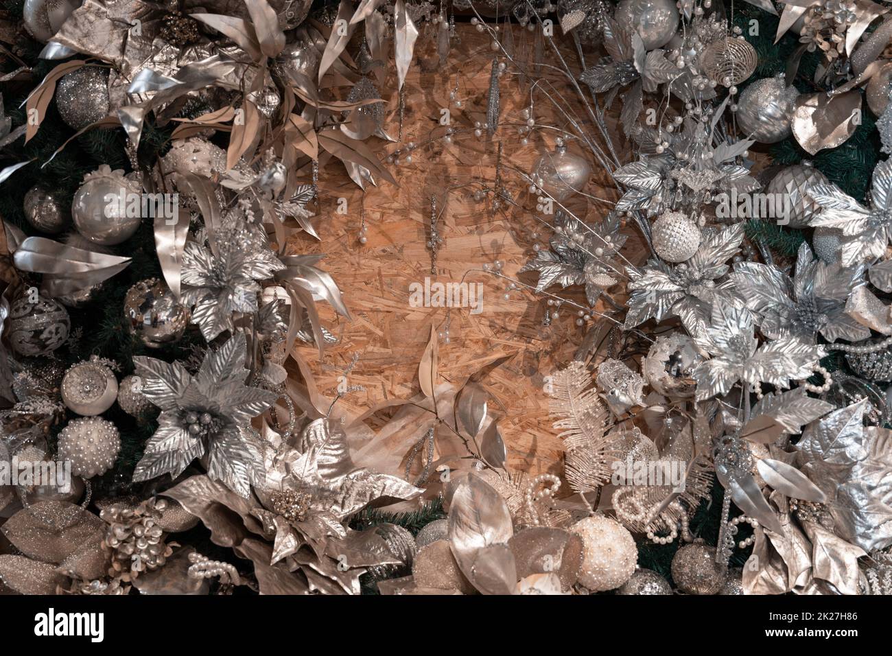 Silver christmas tree golden hi-res stock photography and images - Alamy