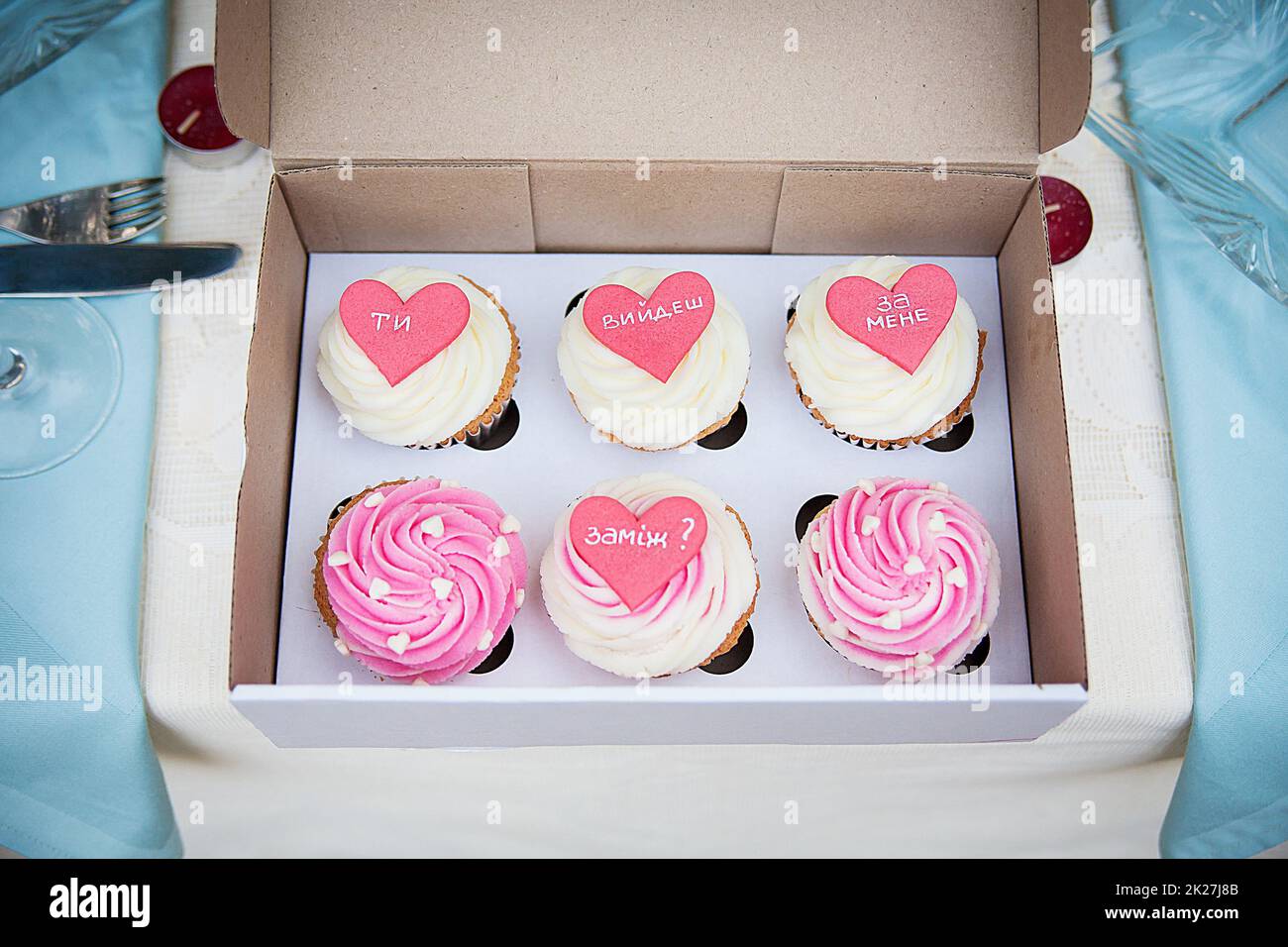 Pretty marriage hi-res stock photography and images - Alamy