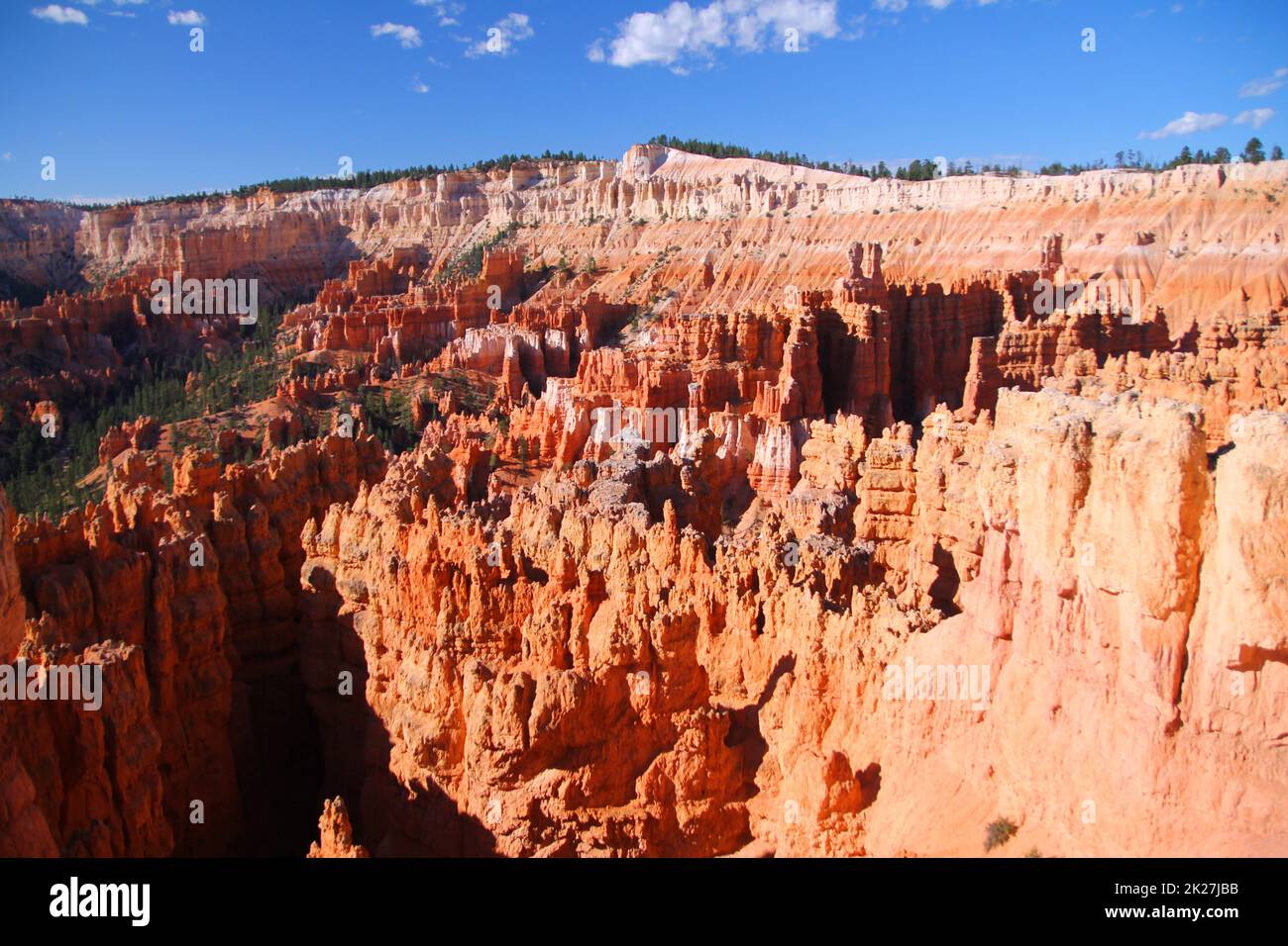 The infinite field of red hoodoos from Inspiration point inside the ...