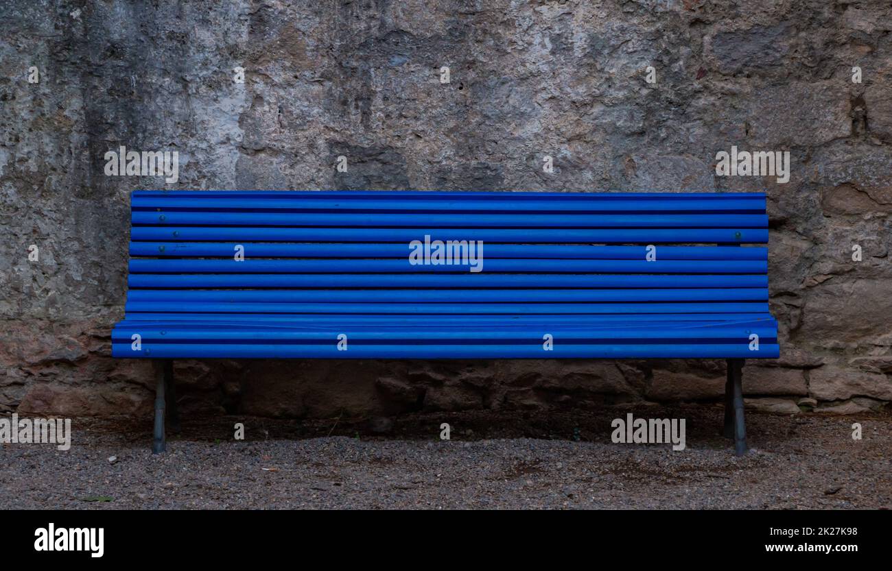 Blue bench hi-res stock photography and images - Alamy