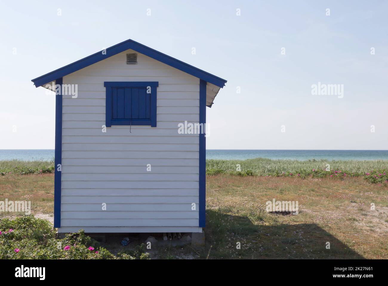 Summer beach hut hi-res stock photography and images - Alamy