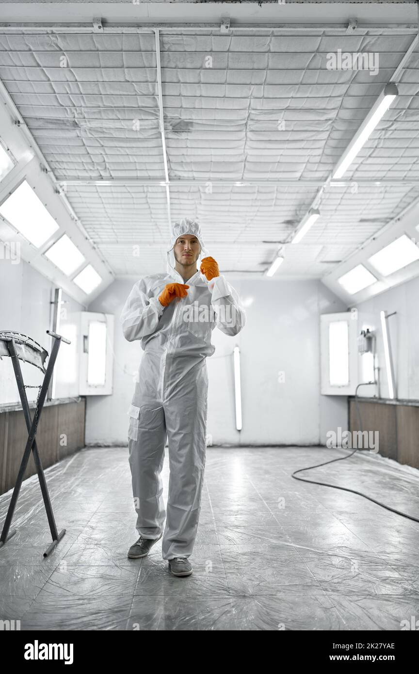 Paint chamber hi-res stock photography and images - Alamy