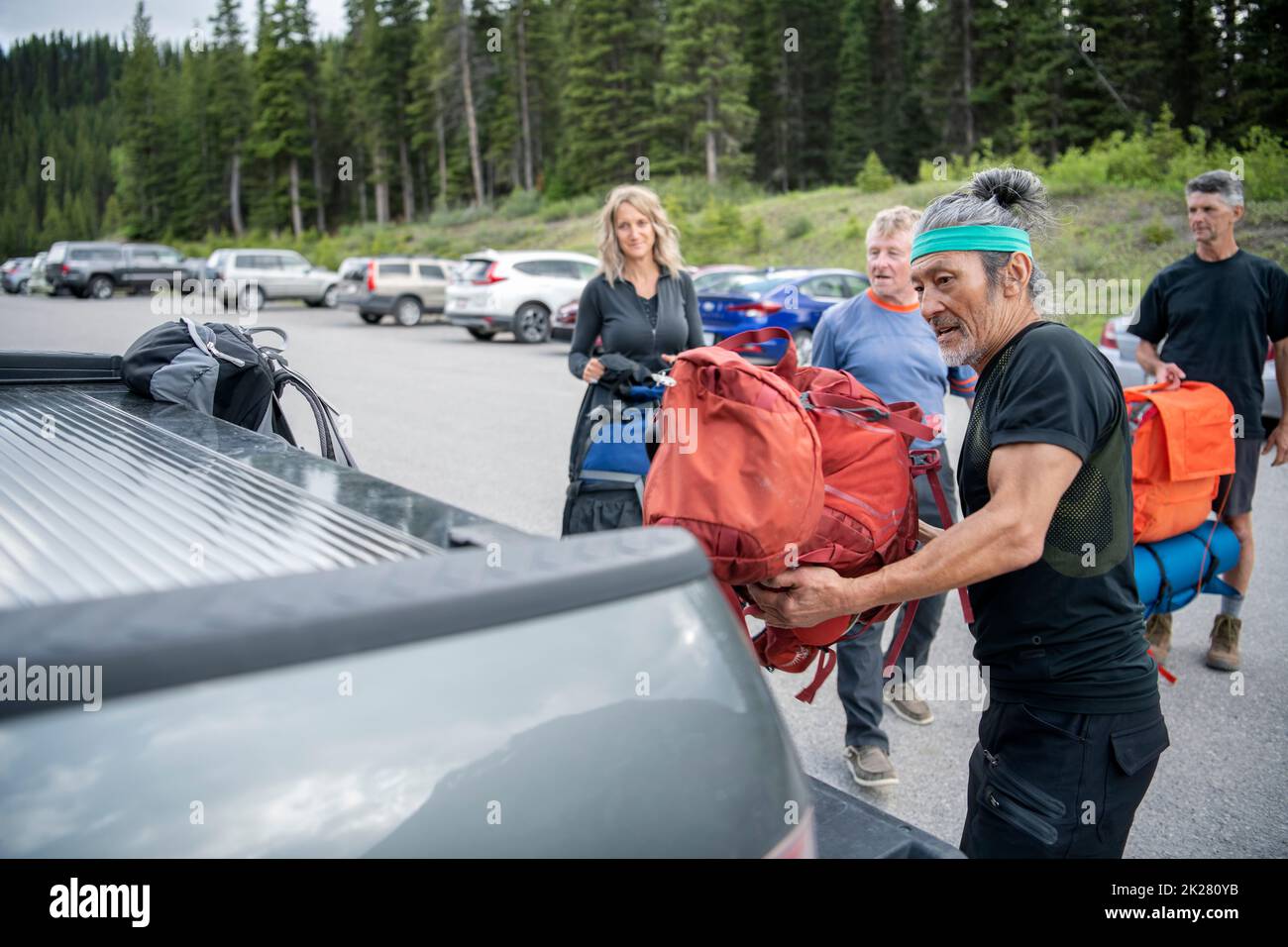 Load unloading hi-res stock photography and images - Alamy