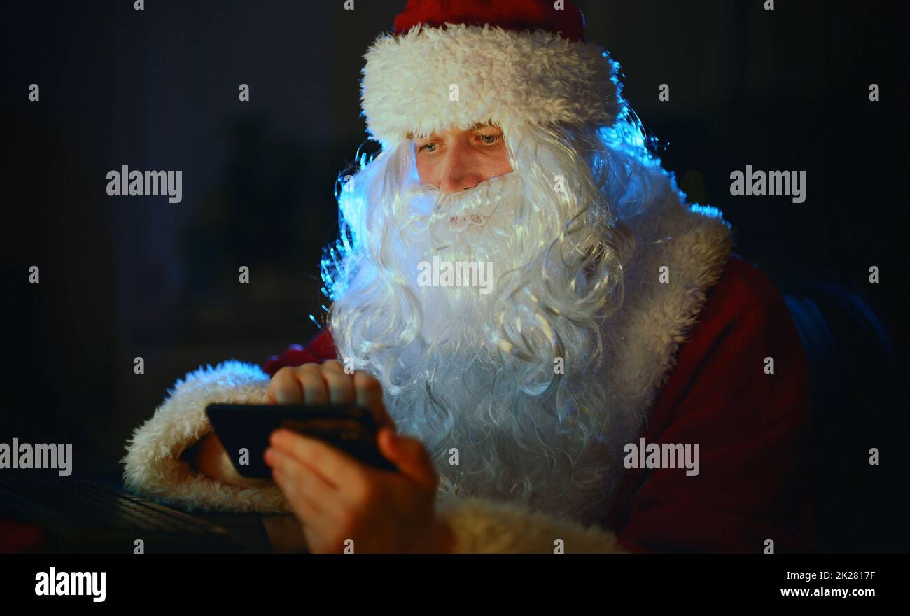 Navigating using mobile telephone hi-res stock photography and images ...