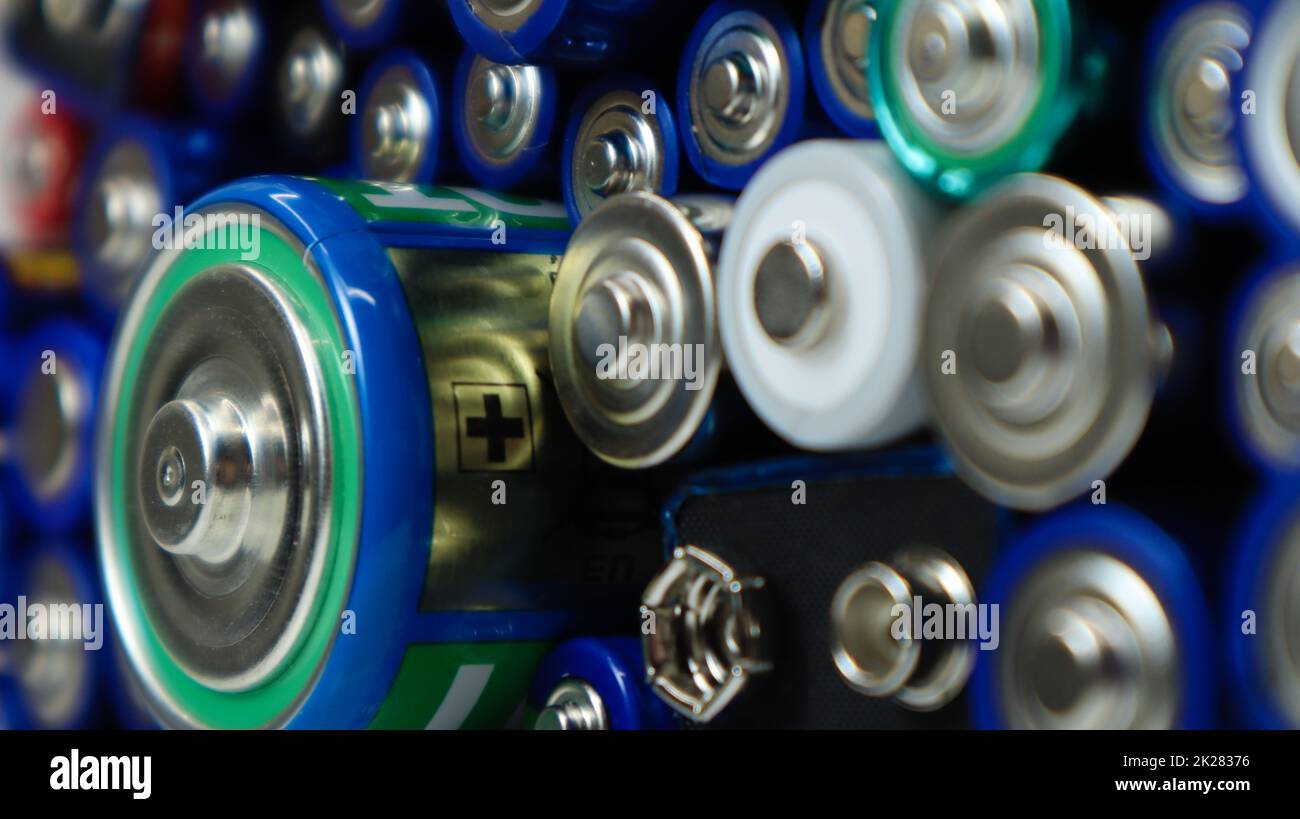 Lots of used household alkaline batteries type AA, AAA, PP3, D, C ...