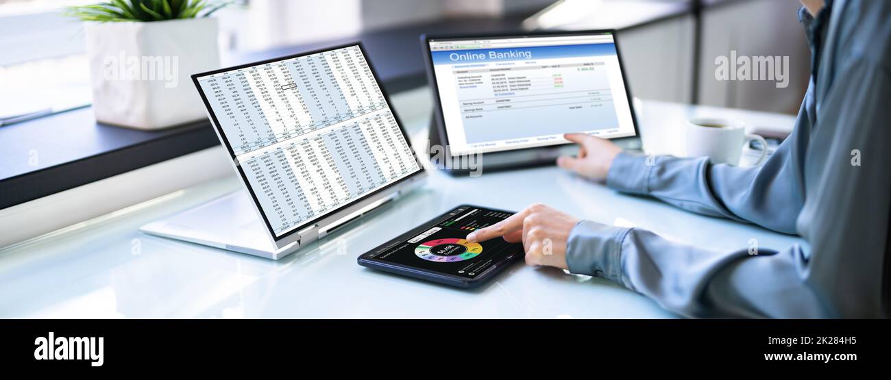 Woman budgeting app hi-res stock photography and images - Alamy