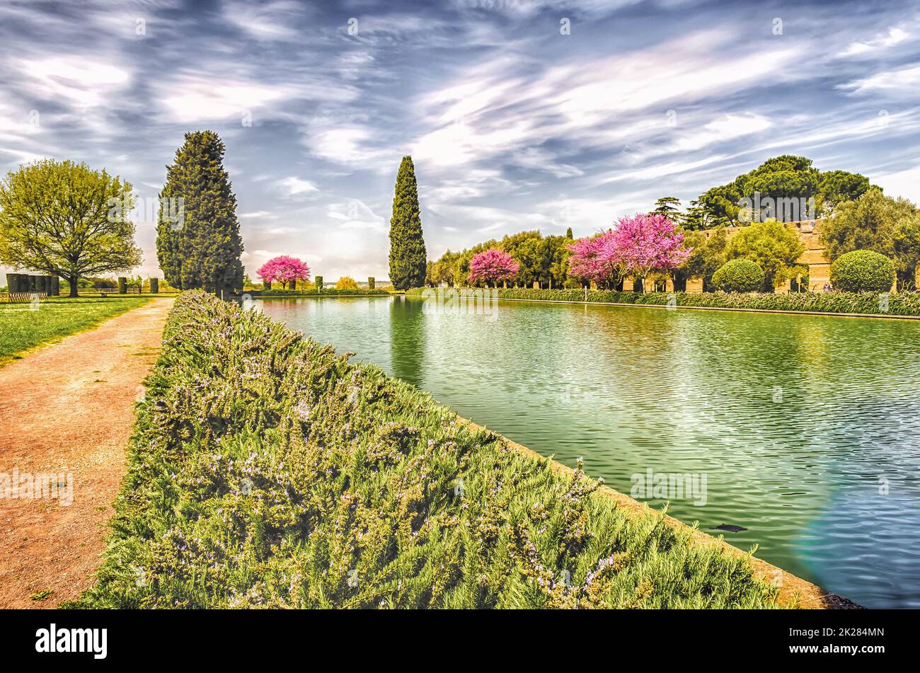 Ancient Pool in Villa Adriana (Hadrian's Villa), Tivoli, Italy Stock ...