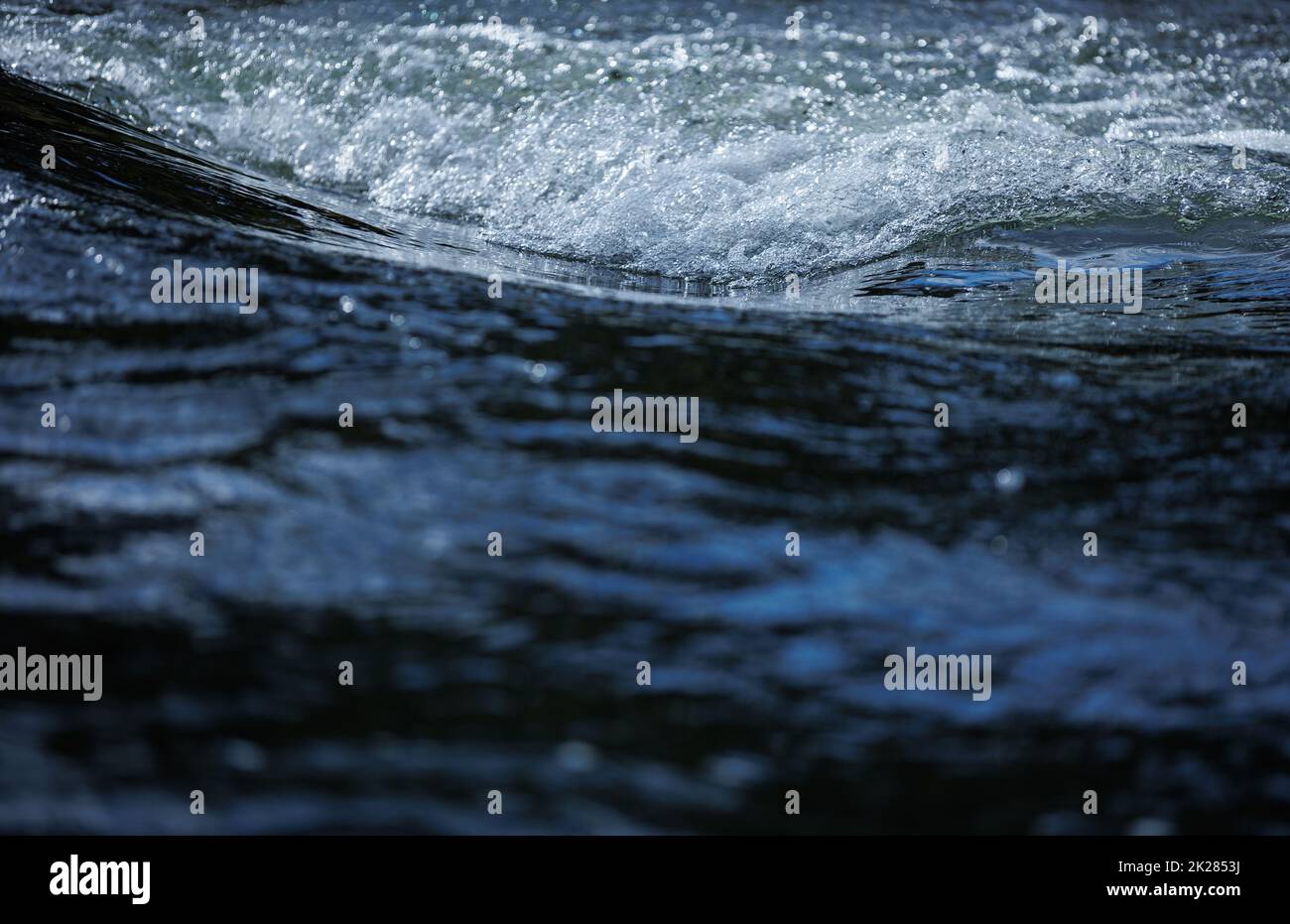 Blue water river hi-res stock photography and images - Alamy