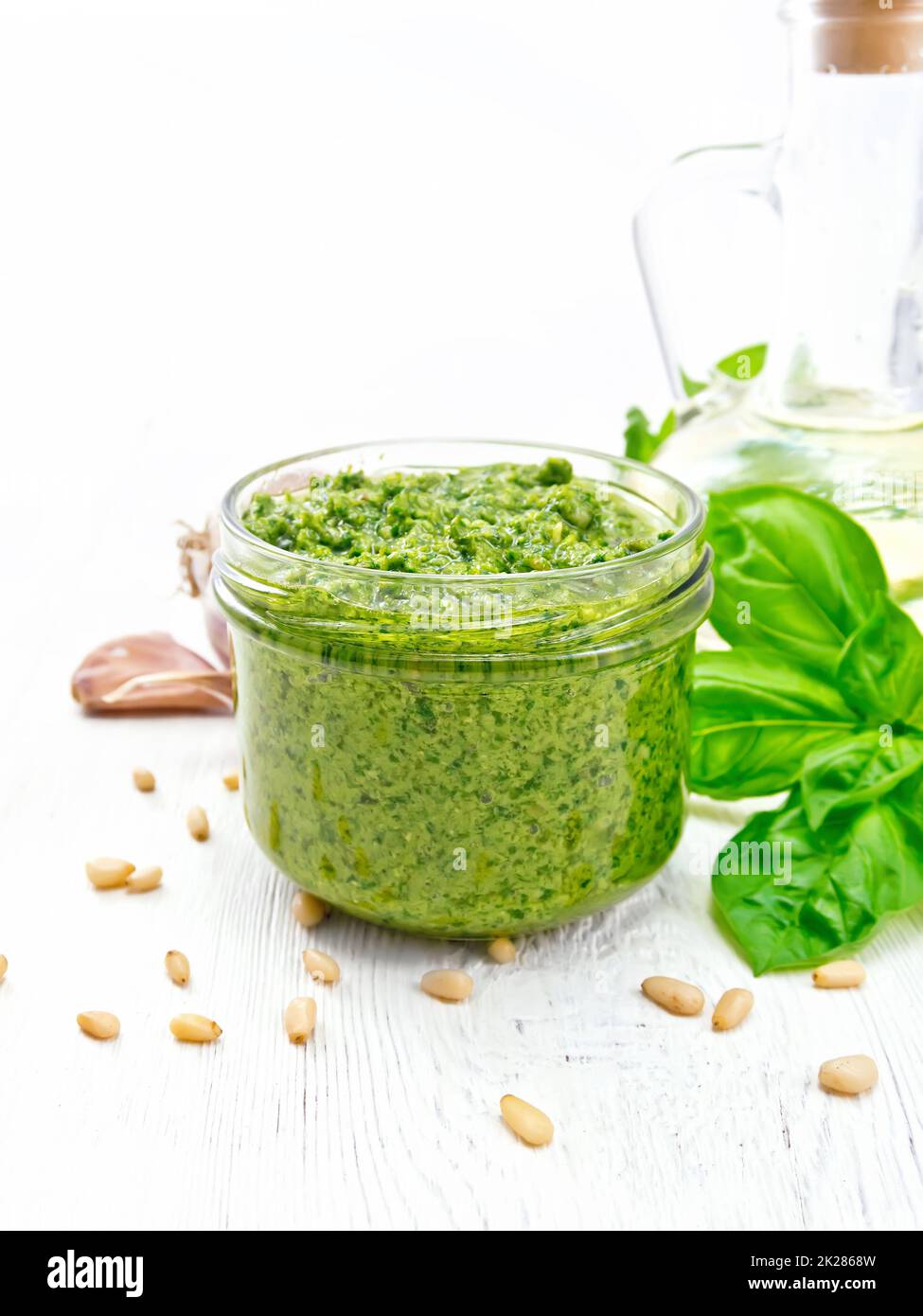 Garlic in glass jar hi-res stock photography and images - Alamy