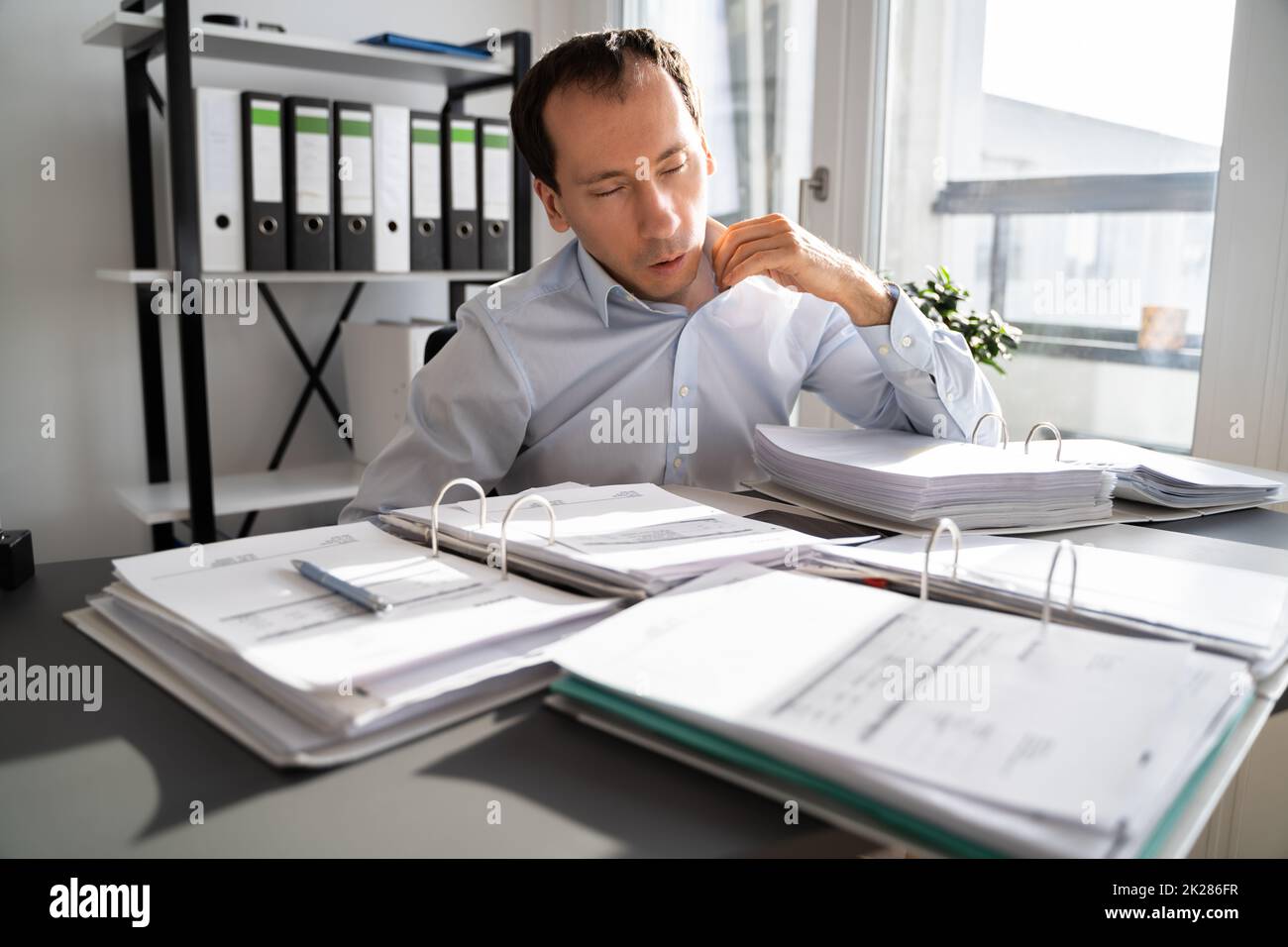 Office temperature adjust hi-res stock photography and images - Alamy
