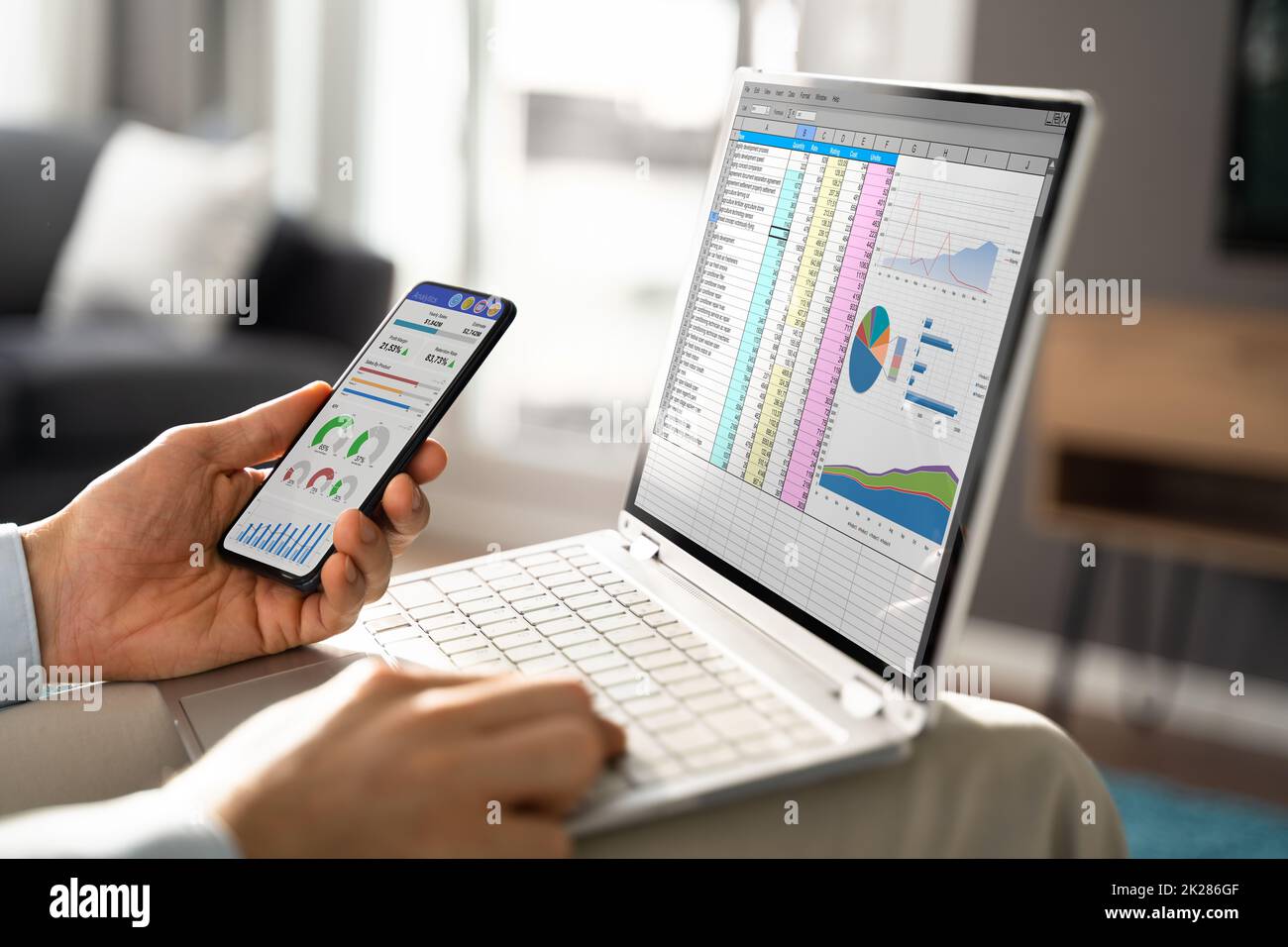Man spreadsheet hi-res stock photography and images - Alamy