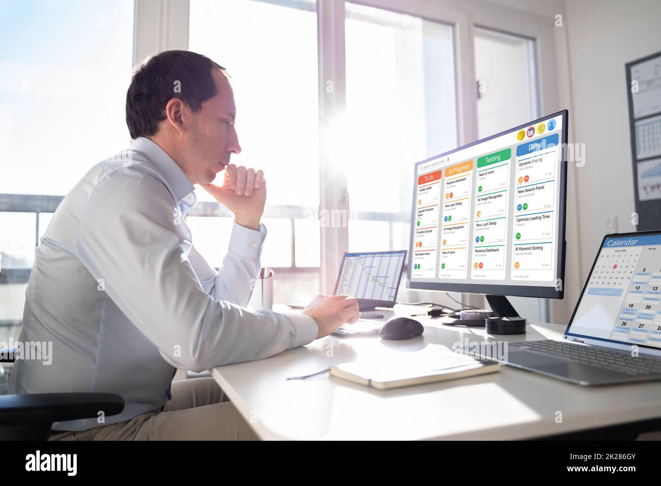 Project and manager hi-res stock photography and images - Alamy